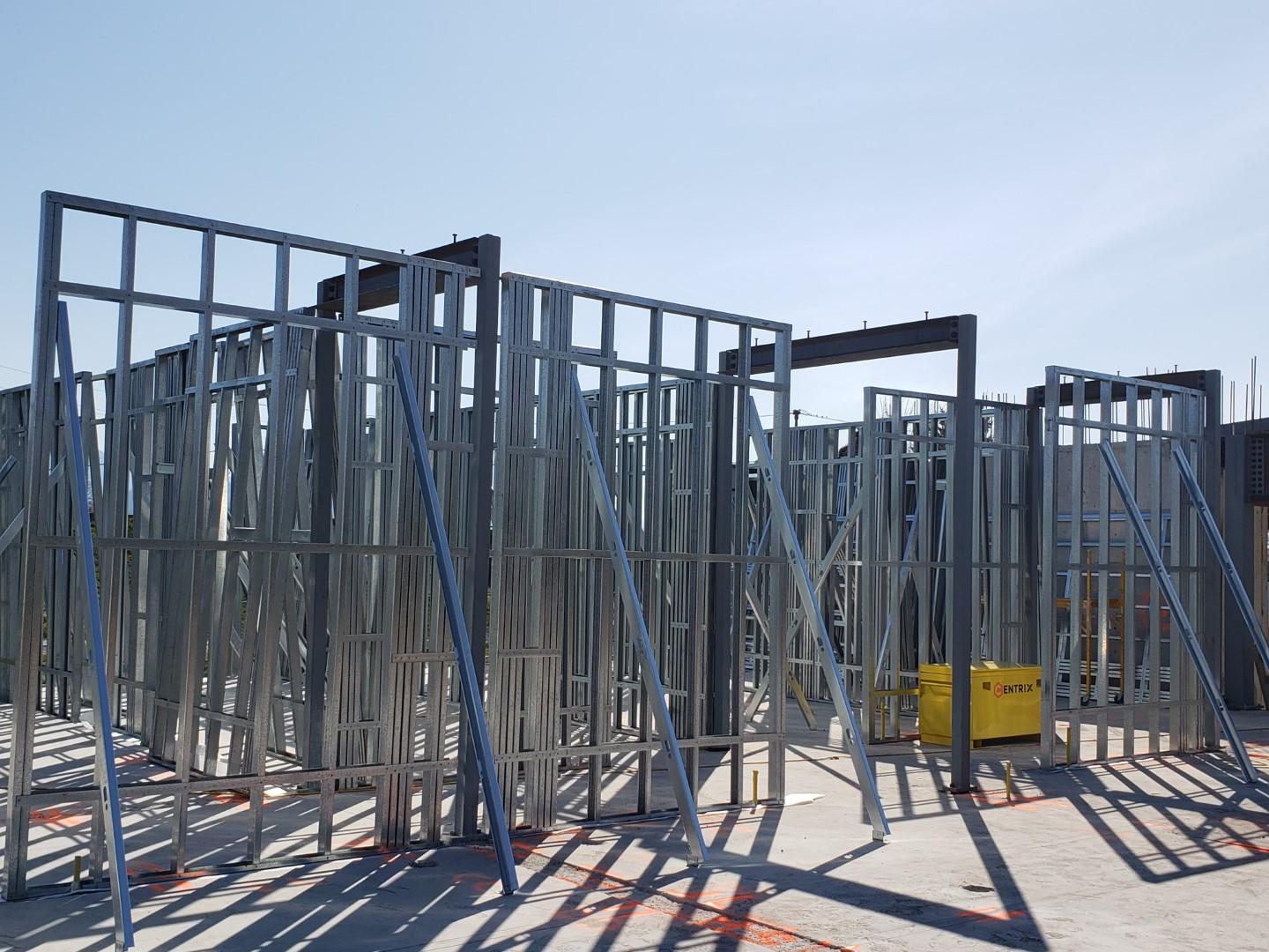 Holiday Inn Express,Chiliwack - Lintel Structure